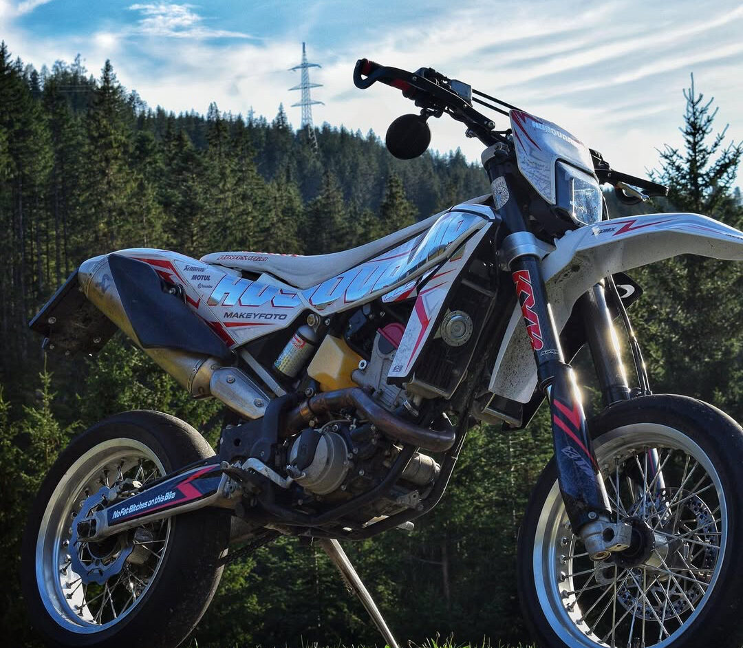 Full Custom Graphics for dirtbikes and supermoto • TMX Graphics