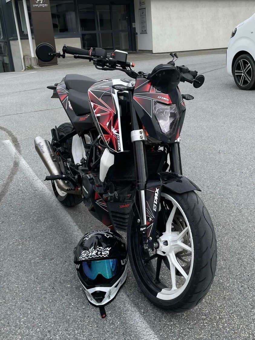 Diamond Series graphics kit for KTM Duke 125 to 390 • TMX Graphics